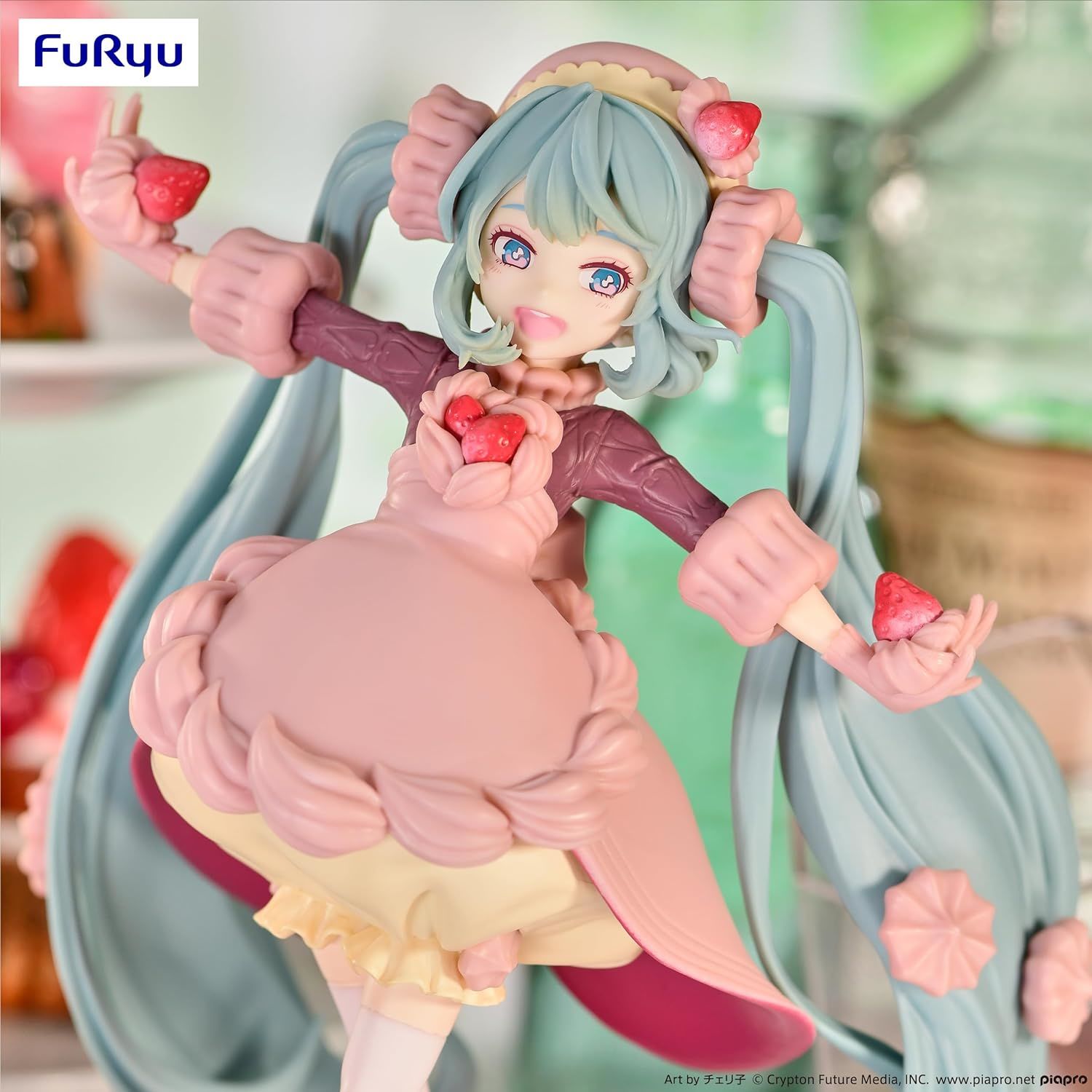 Hatsune Miku SweetSweets Strawberry Chocolate Short Figure